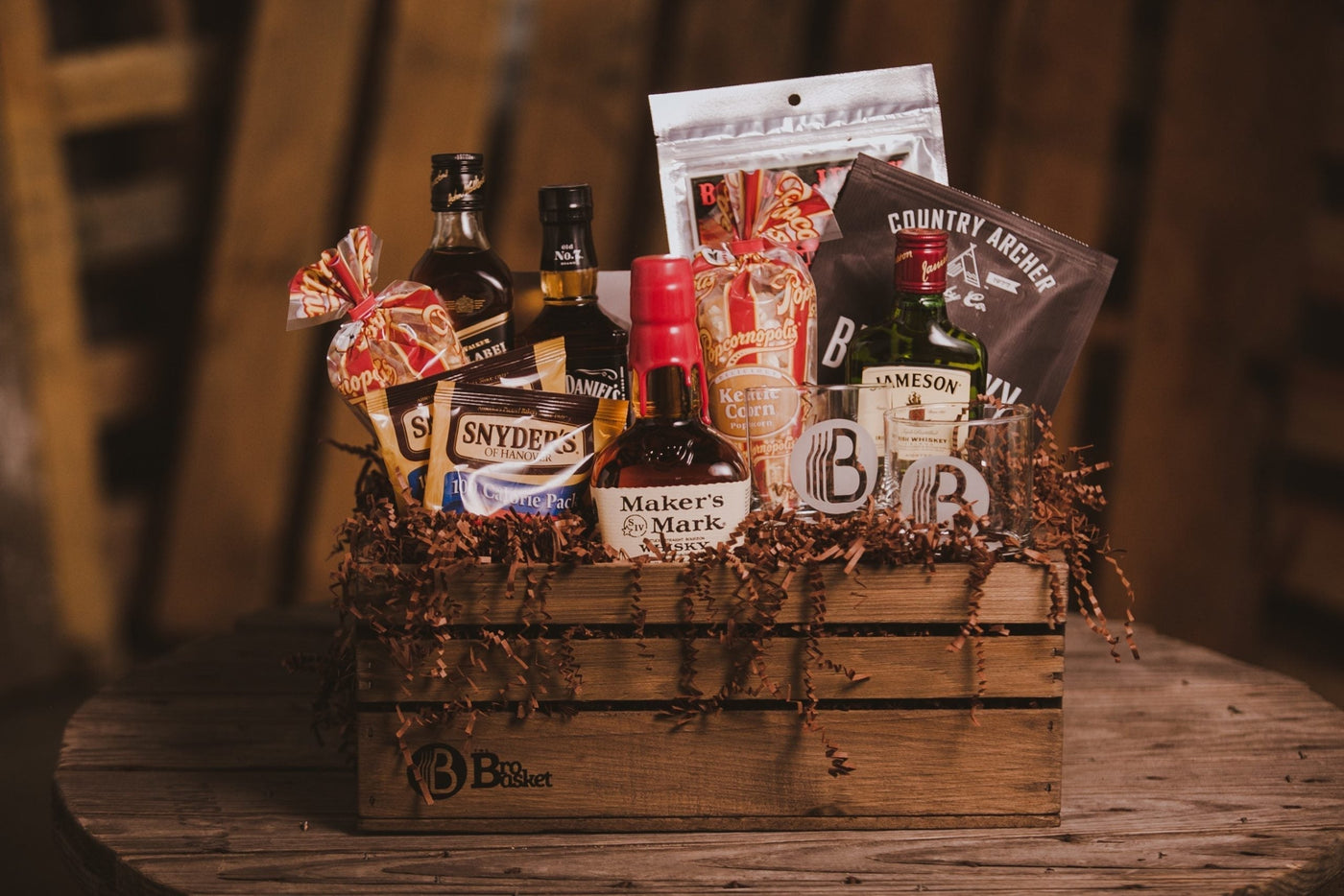 20 Year Anniversary Gift Guide | Traditional & Modern 20th Wedding ...
